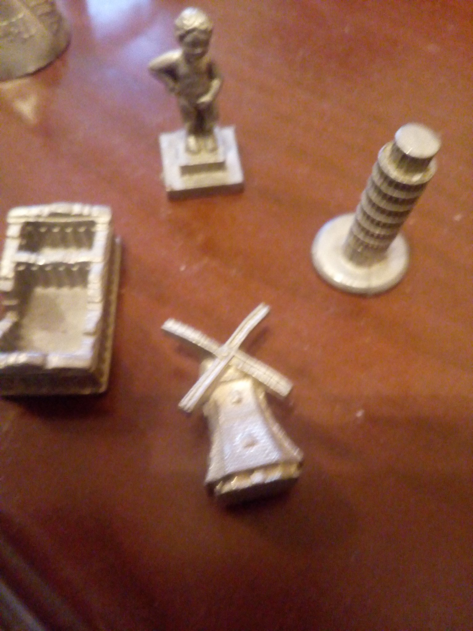 metalne figure poznatih gradjevina - Princ Shop